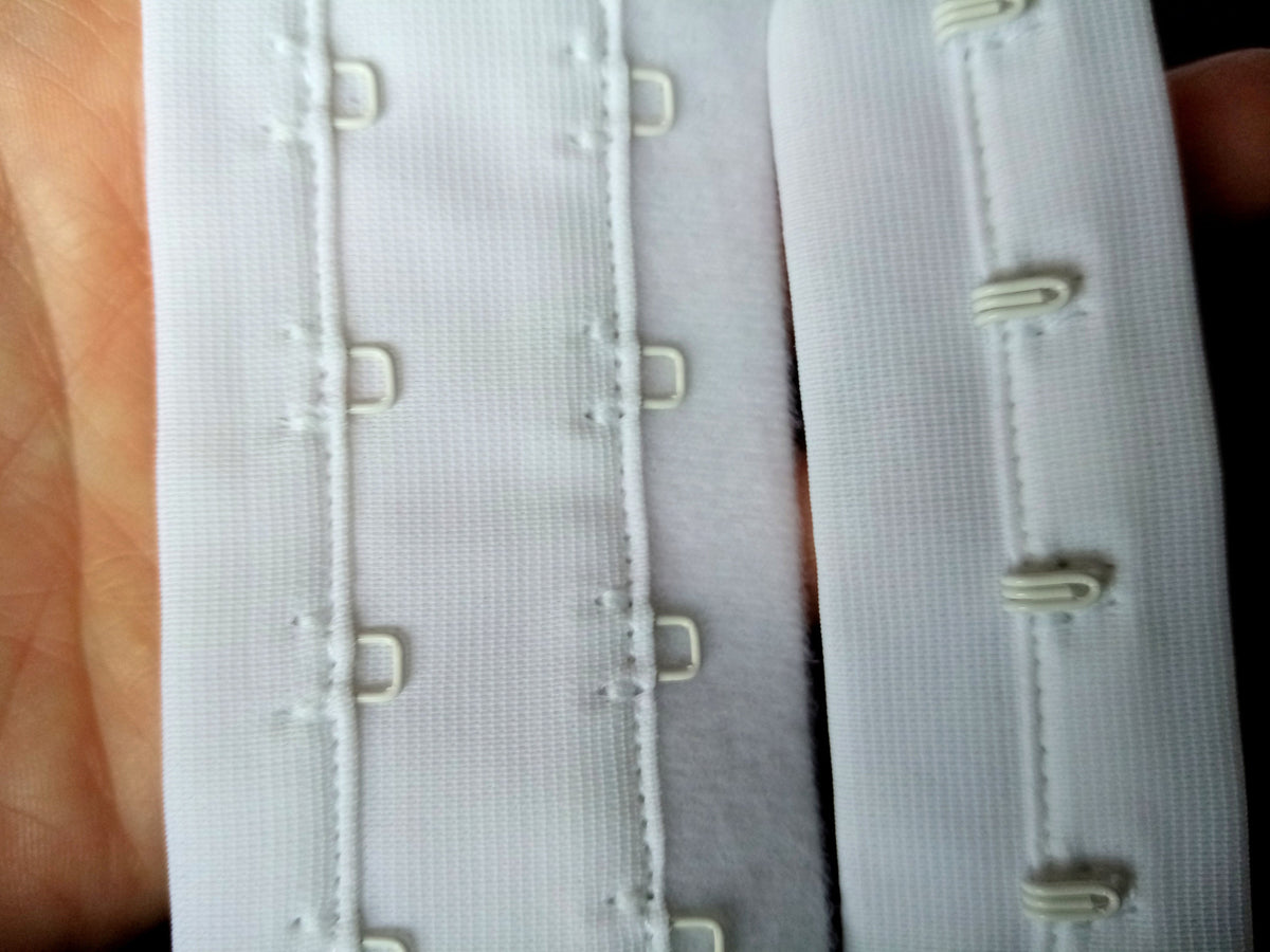 Continuous Hook and Eye Tape. 2 Rows of Eyes . White Colour. 44mm | 1 ...